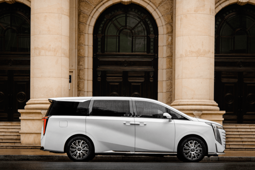 瞄准了腾势D9，广汽传祺E9售32.98万元起_搜狐汽车_搜狐网