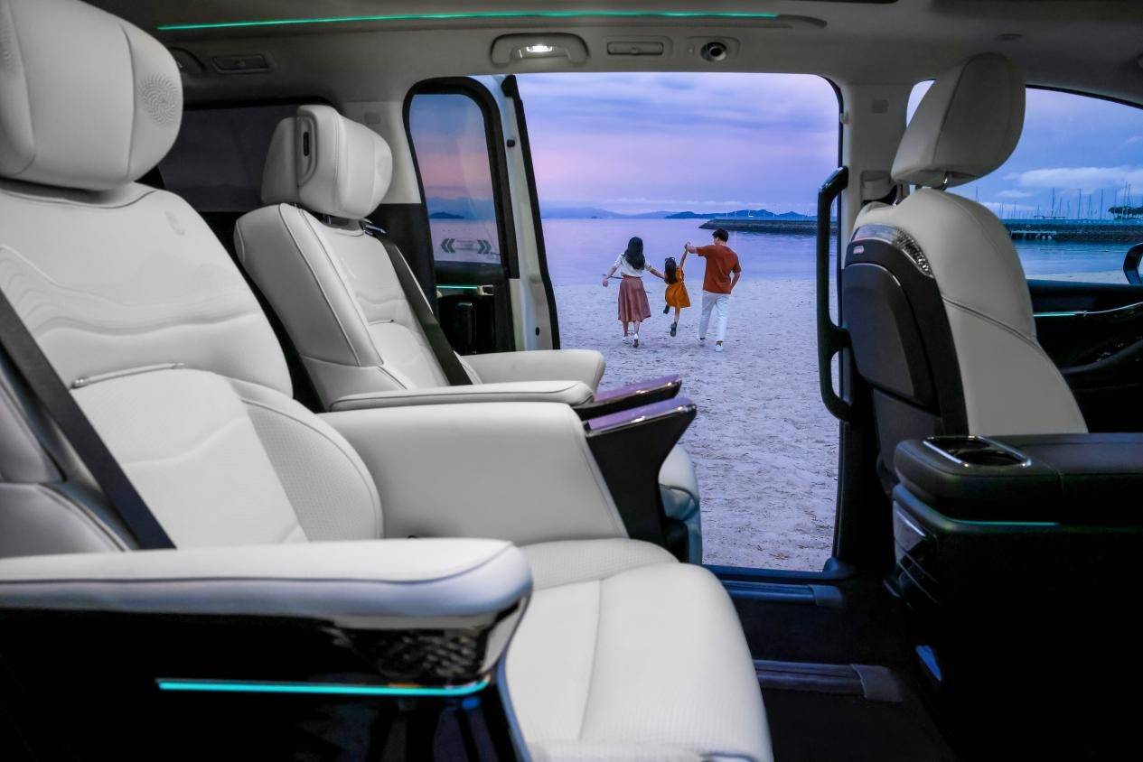 为人民向往而来，新能源豪华MPV “E”哥正式上市，售价32.98万元起_搜狐汽车_搜狐网