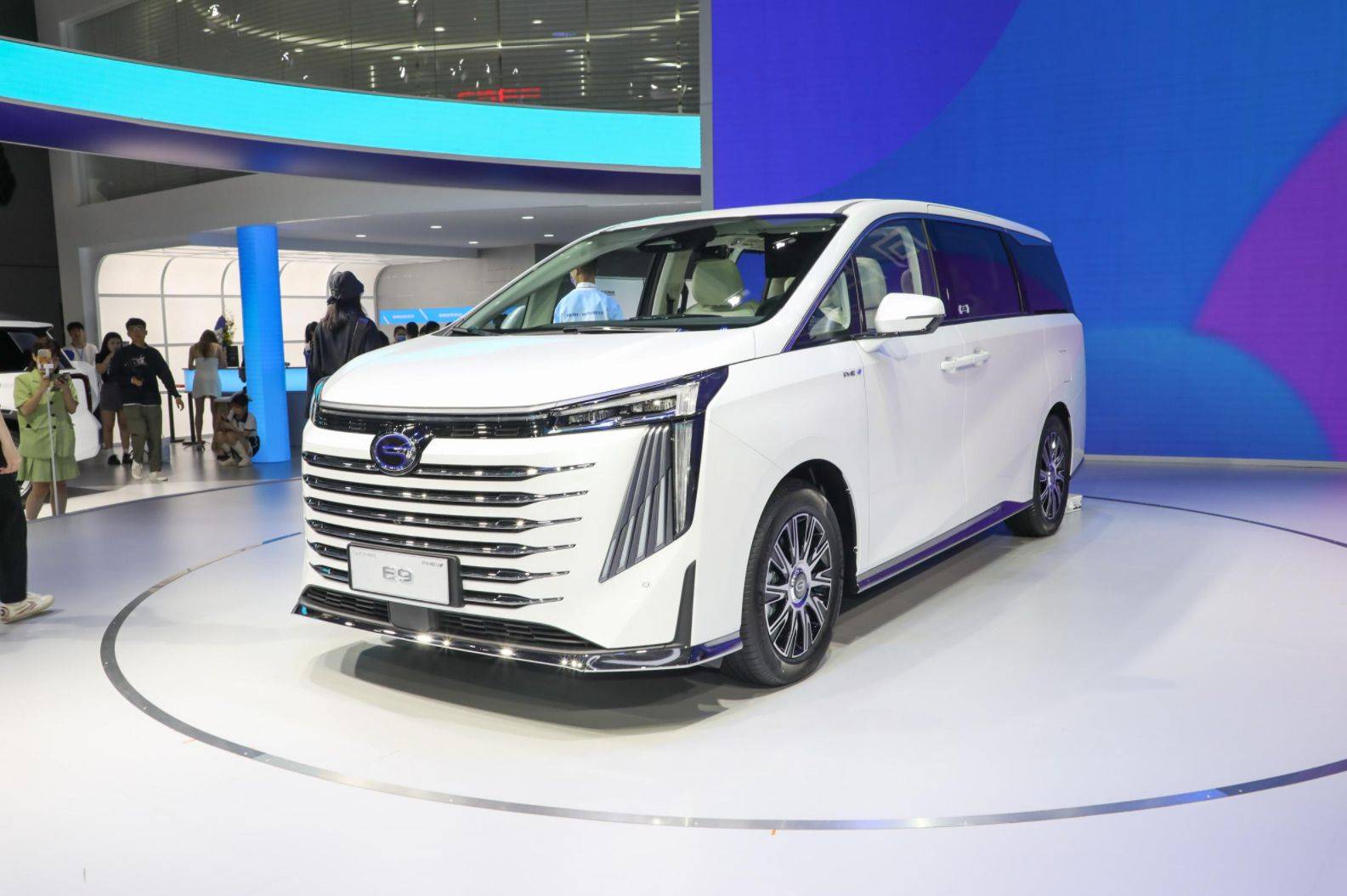 同级唯一2.0T，综合续航超1000km，传祺E9要和腾势D9掰一掰手腕_搜狐汽车_搜狐网