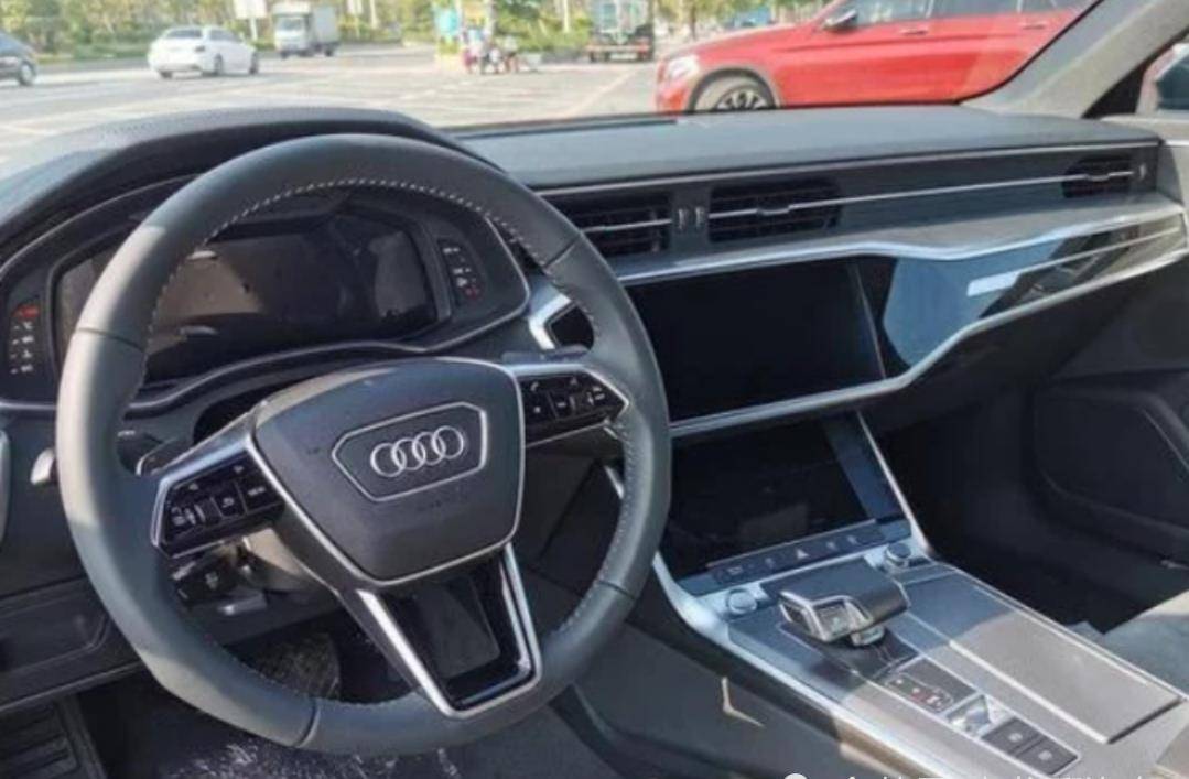 英菲尼迪Q70和奥迪A6L哪个档次高？老司机：对比差距很明显_搜狐汽车_搜狐网