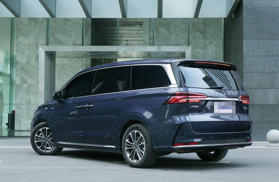 MPV界再添旗舰车，配2.0T＋沙发，气场强过别克GL8，18.88W_搜狐汽车_搜狐网