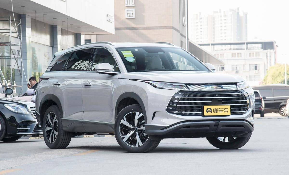 综合续航1200km，轴距2820mm，这款中型SUV适合家用_搜狐汽车_搜狐网