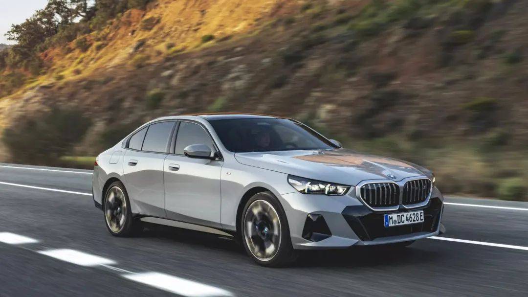BMW G60问世，应该是最后一代还能买到纯燃油车型的5系了！_搜狐汽车_搜狐网