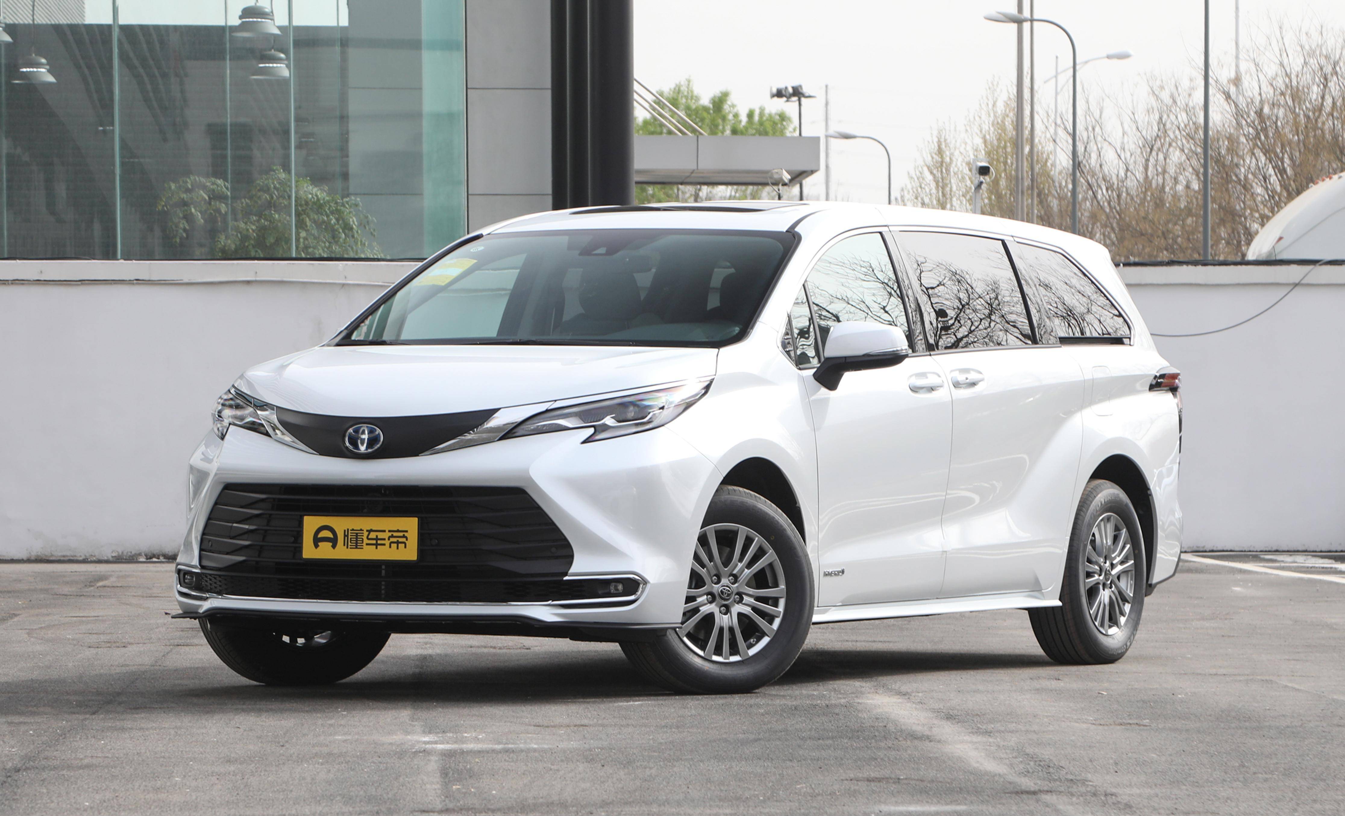 手握35万，家用MPV怎么选？丰田赛那还是腾势D9？_搜狐汽车_搜狐网