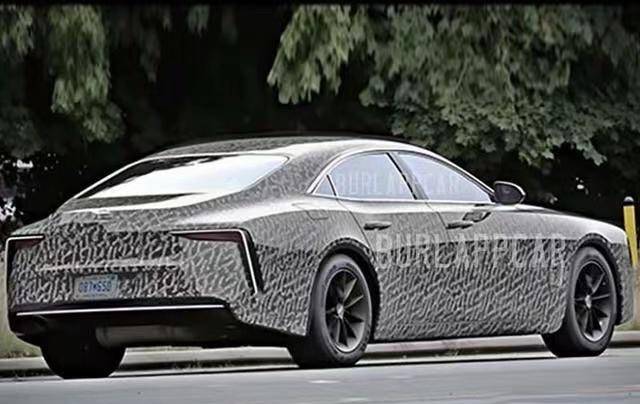 凯迪拉克“全新CT8”路试谍照曝光，浓浓跑车范儿，竞品奔驰S级？_搜狐汽车_搜狐网