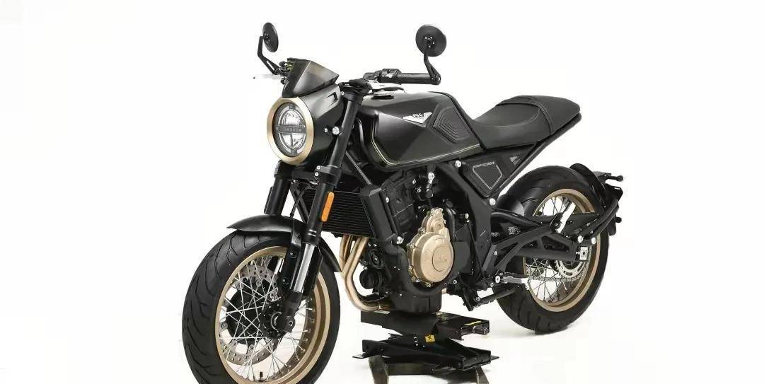 座高是硬伤，高金GK500咖啡R版上市，售价34800元_搜狐汽车_搜狐网