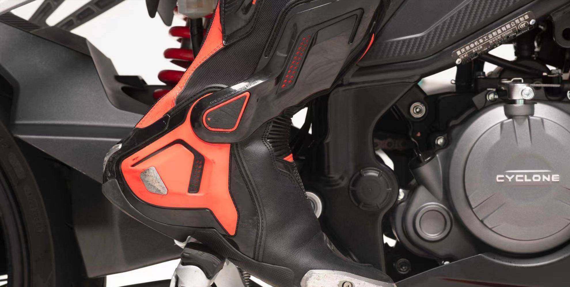 赛科龙RC250 正式上市，运动版赛道版，入门级仿赛巅峰_搜狐汽车_搜狐网