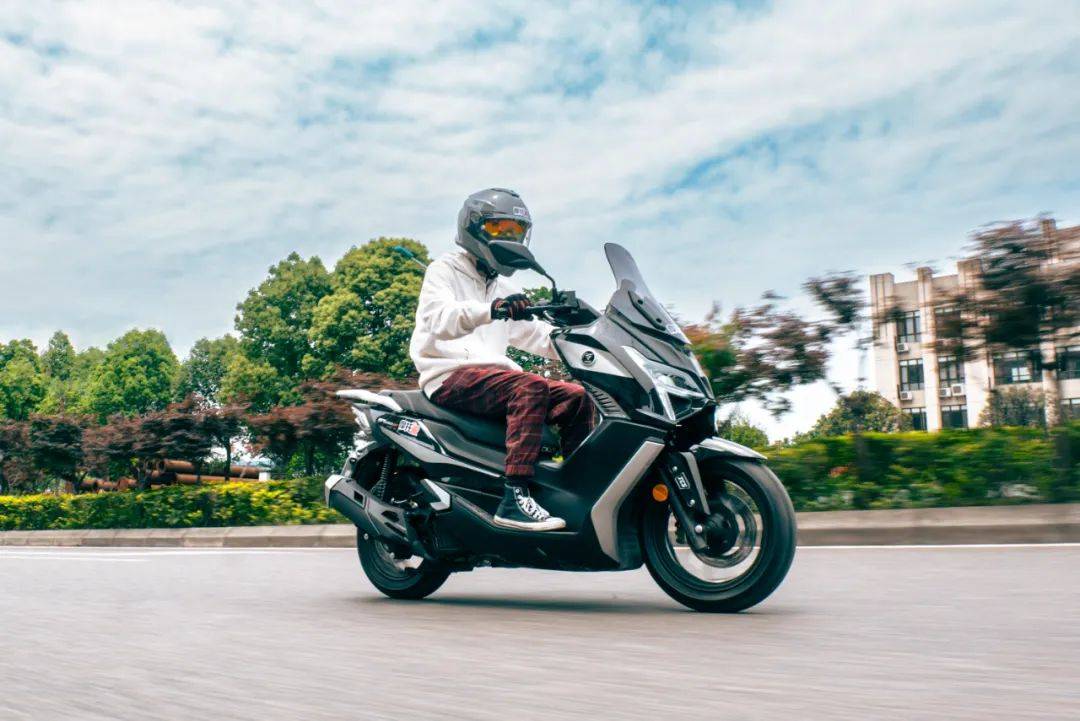 这瓜保熟：全网首测2023款VOGE SR150GT动态篇_搜狐汽车_搜狐网