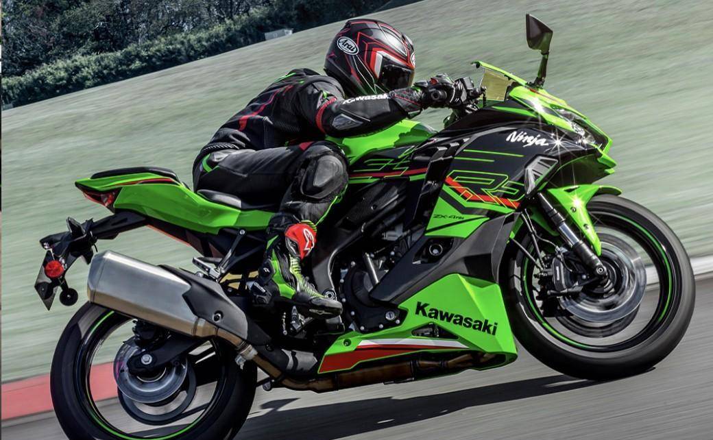 出场即王者！400CC级别最大马力达80匹，为何川崎ZX-4R这么强悍？_搜狐汽车_搜狐网