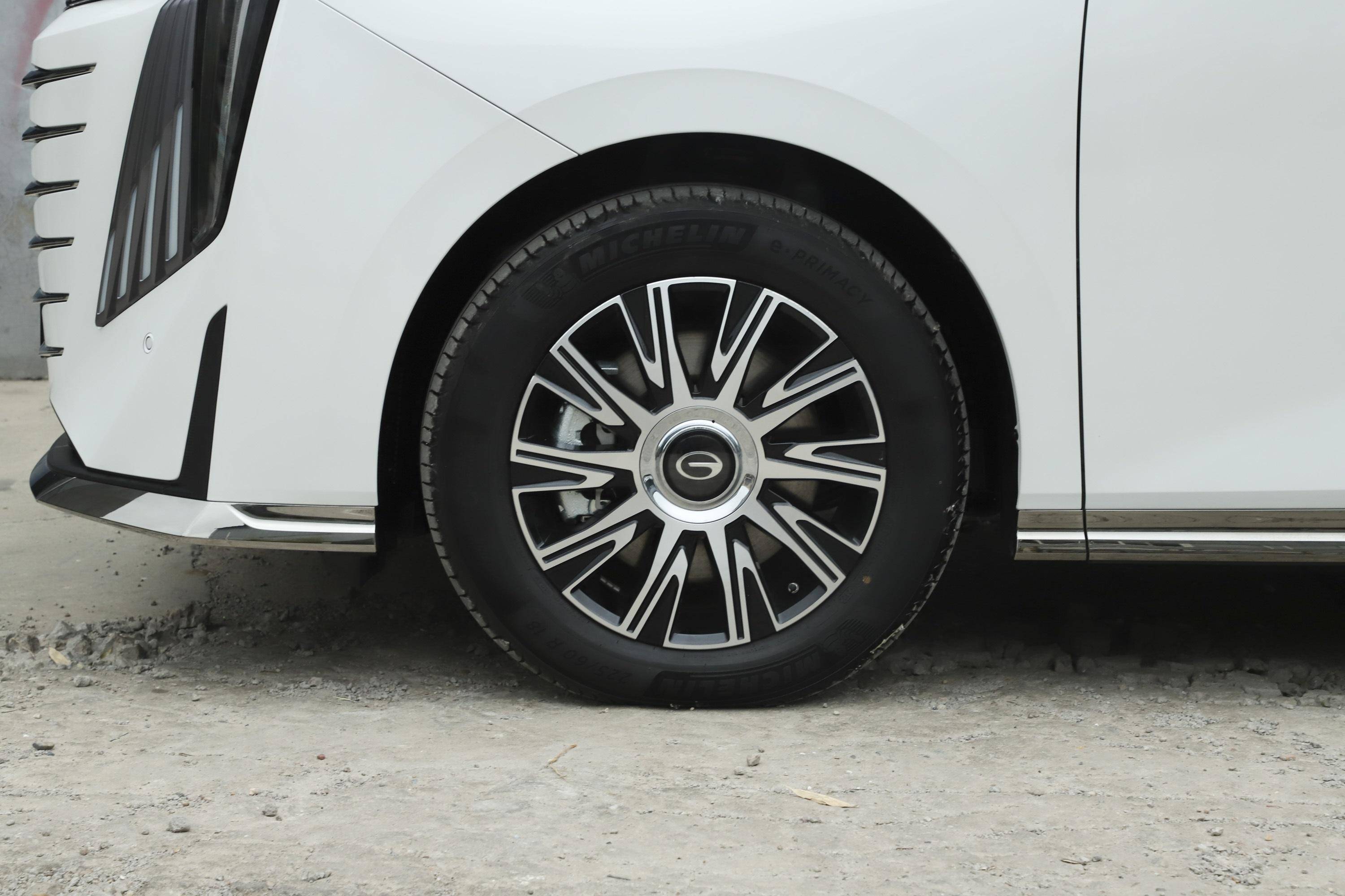 综合续航1032km，轴距超3米8.8s破百，传祺E9选什么配置车型好？_搜狐汽车_搜狐网