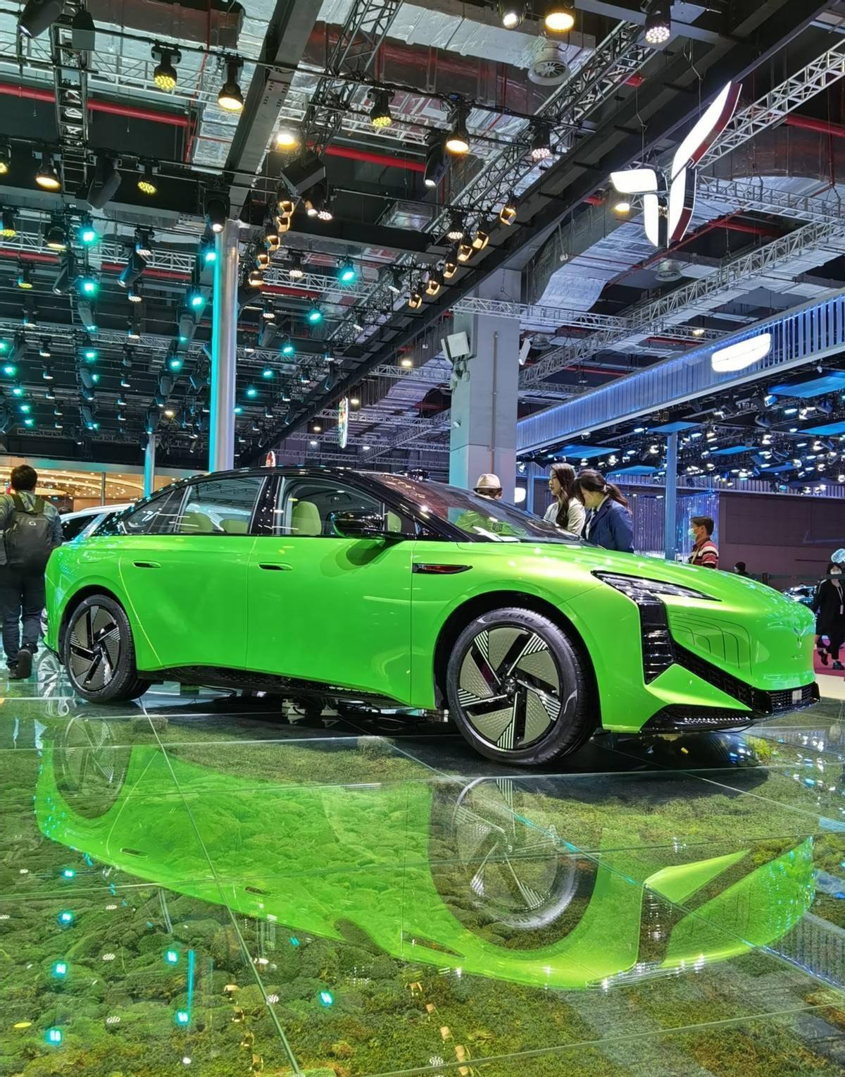 膨胀了！今天带大家看“顶级车”，全新红旗L5_搜狐汽车_搜狐网