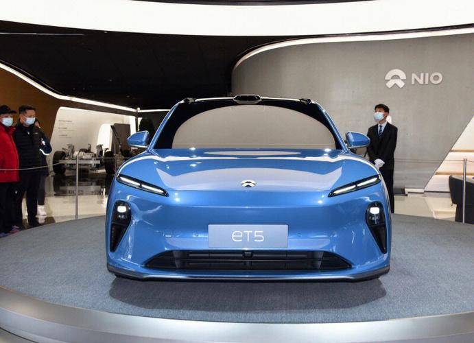 蔚来ET5——冷酷无情的未来战士！_搜狐汽车_搜狐网