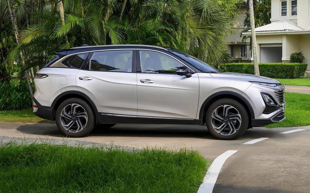 一汽奔腾发狠了！10万级奔腾T90将上市，最高252马力、配8155芯片_搜狐汽车_搜狐网