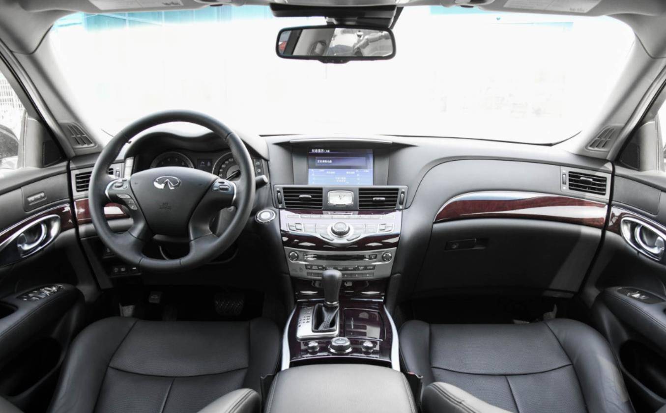 这车被低调耽误了！开它比E级舒服，配7气囊＋LED大灯，车长超5米1_搜狐汽车_搜狐网