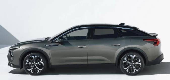 法系车最后一搏！合资B级车，标配爱信8AT，预售14万多，叫板本田雅阁_搜狐汽车_搜狐网