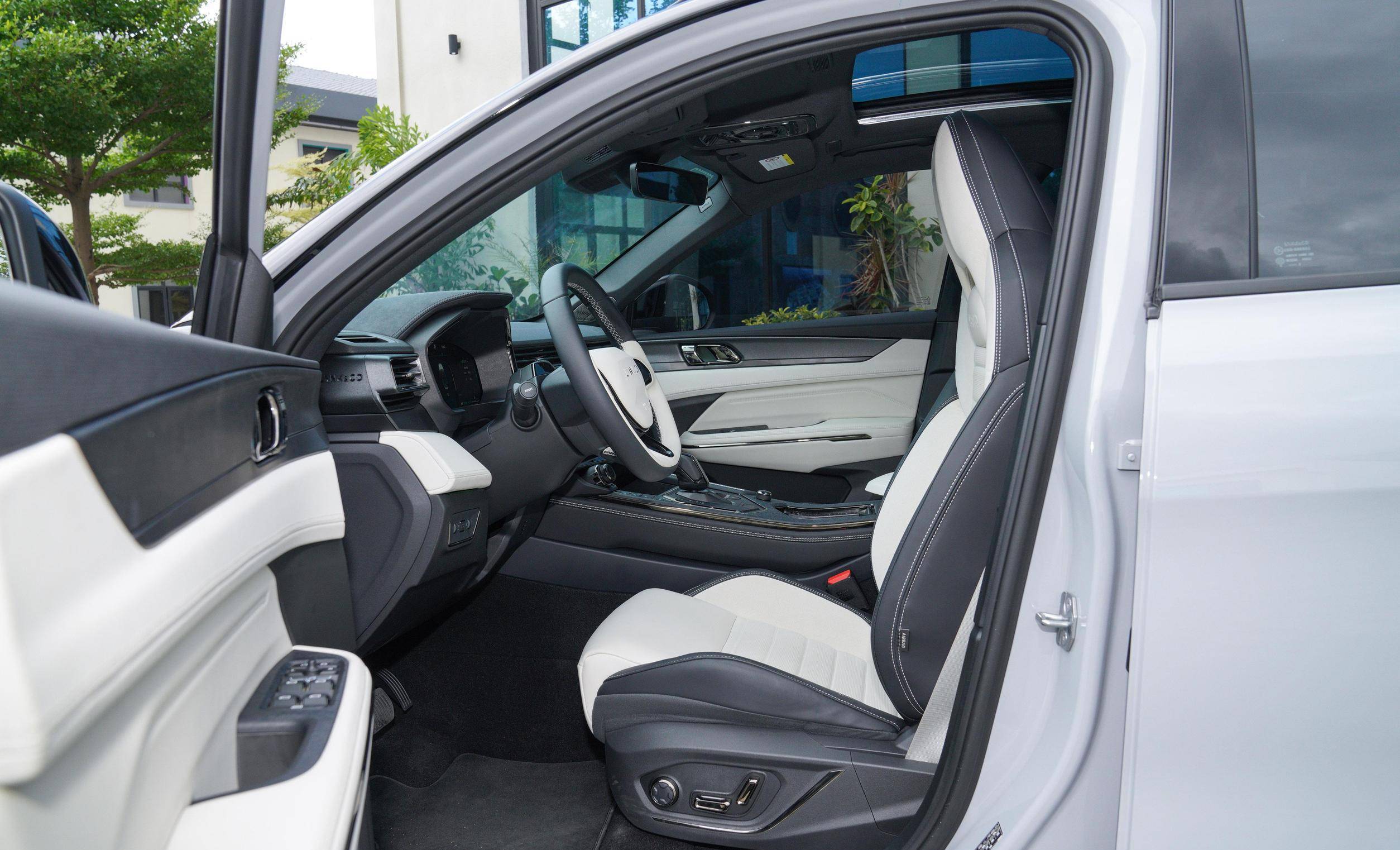 领克01 EM-F，紧凑型混动SUV，它的表现如何？_搜狐汽车_搜狐网