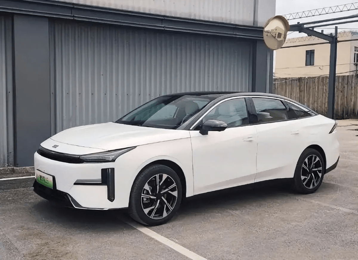 比亚迪秦PLUS对手？吉利银河L6将于6月15日发布，搭载雷神混动_搜狐汽车_搜狐网