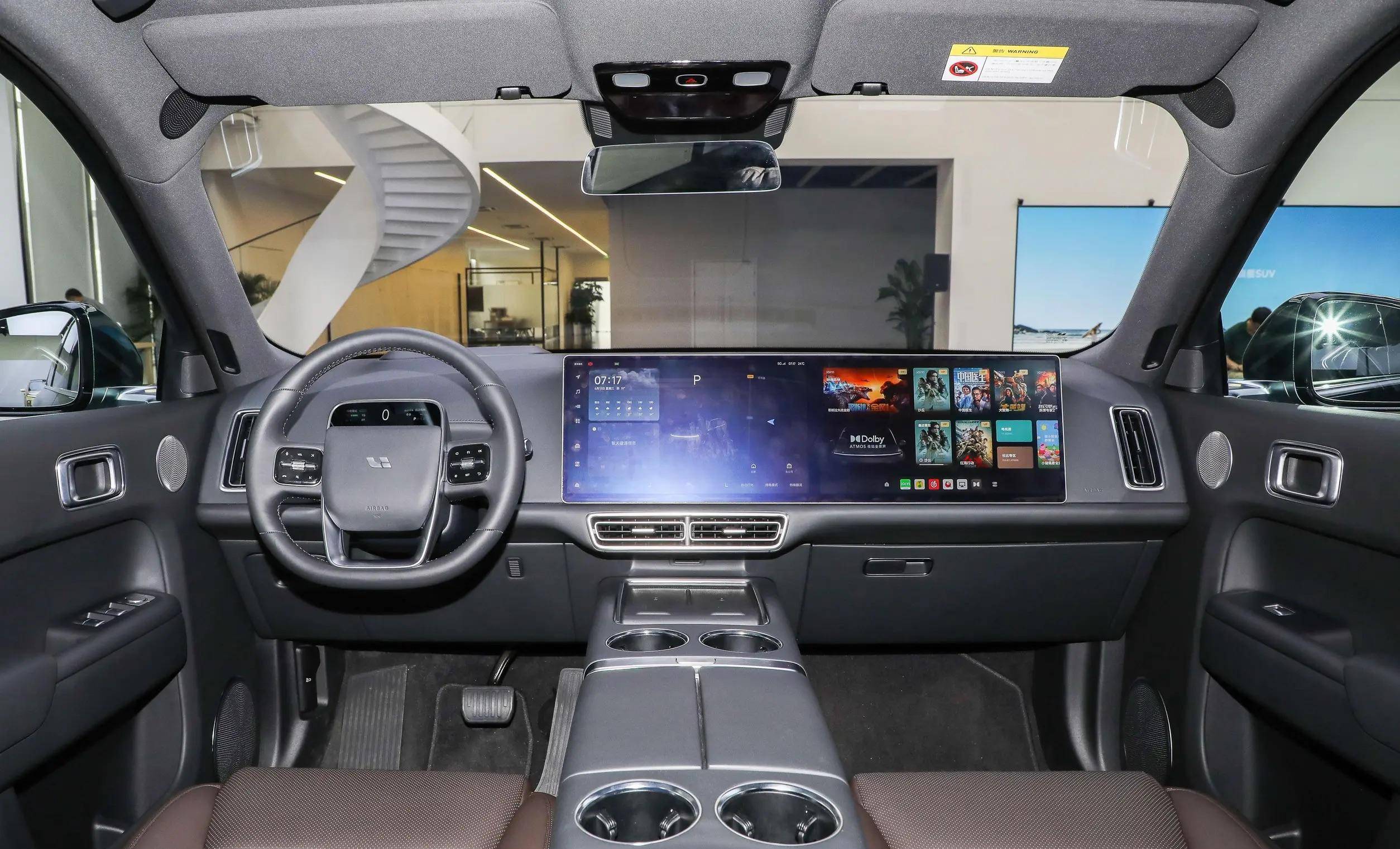 售价45.98万，沙发彩电大冰箱，好用的奶爸车，实拍理想L9_搜狐汽车_搜狐网