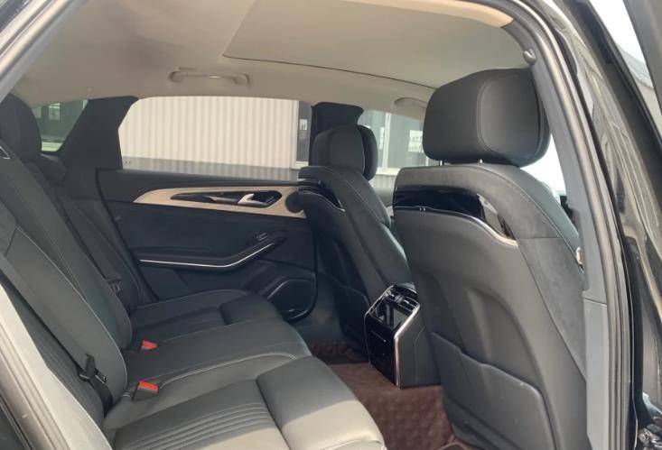 35万的一汽红旗H9遇见奔驰S级和奥迪A6L，车主直呼这回终于买对了_搜狐汽车_搜狐网