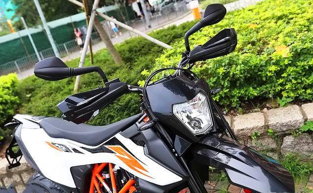 KTM的街头“耍帅利器”，74马力大单缸引擎，干重147kg_搜狐汽车_搜狐网