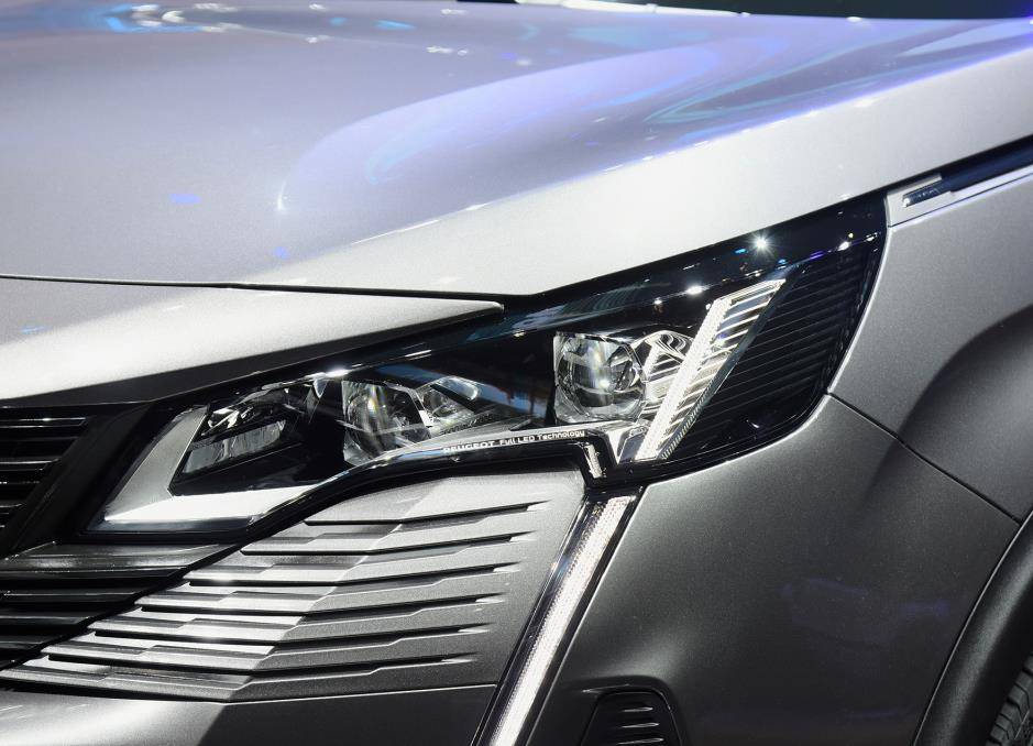 标致终于拿出了“翻身之作”，爆211马力＋8AT，造型比大众探岳更科幻_搜狐汽车_搜狐网