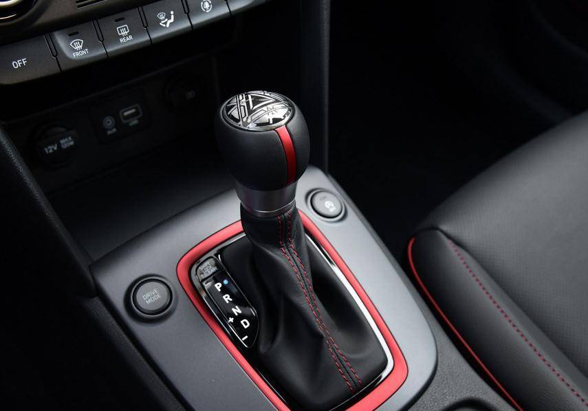 15万落地的合资“小钢炮”，入门就有177马力，双色车身个性十足_搜狐汽车_搜狐网