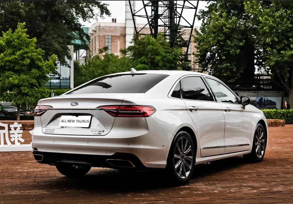 美系又一中型SUV火了，长超5米，爆245马力＋8AT，比君越时尚_搜狐汽车_搜狐网