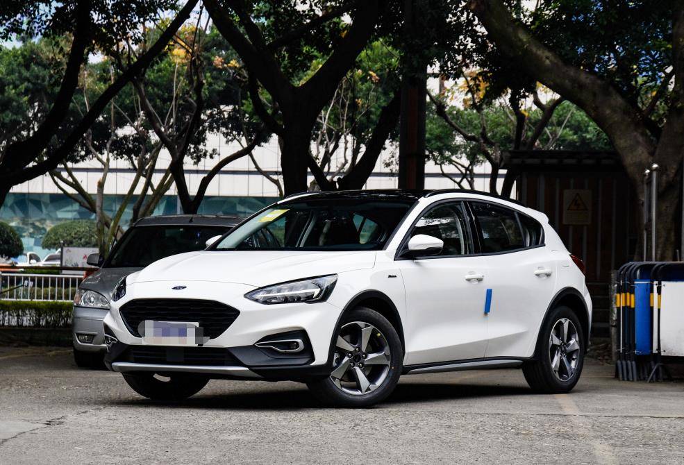 福特实力派干将亮相，表现不逊高尔夫，爆174马力＋8AT，13.98万_搜狐汽车_搜狐网