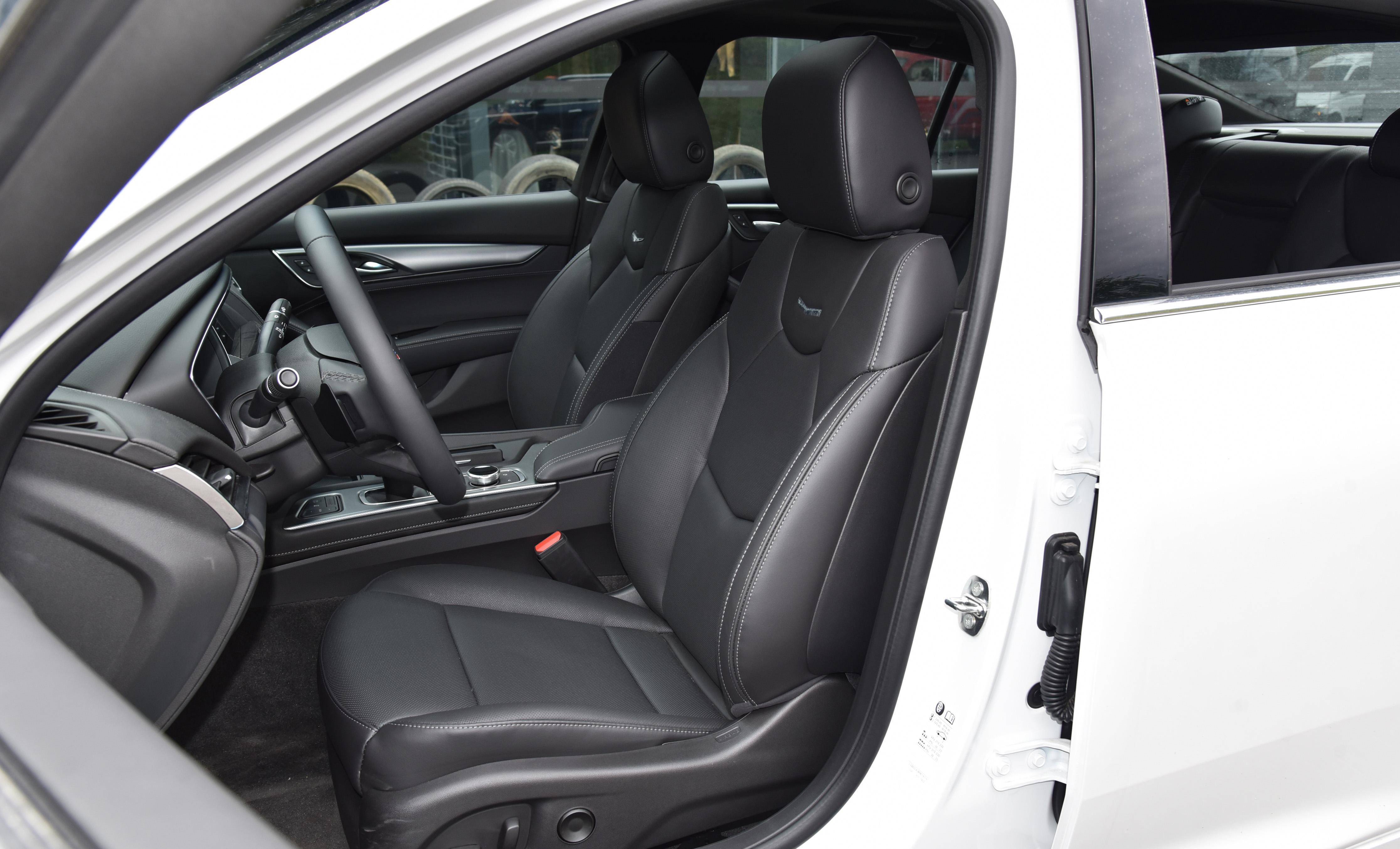 30万预算买豪华品牌轿车，你选宝马i3，还是凯迪拉克CT5？_搜狐汽车_搜狐网