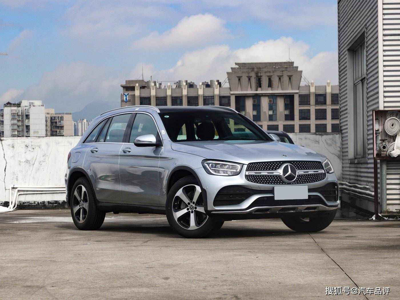 豪华品牌间的对决，奔驰GLC、凯迪拉克XT5和奥迪Q5L_搜狐汽车_搜狐网