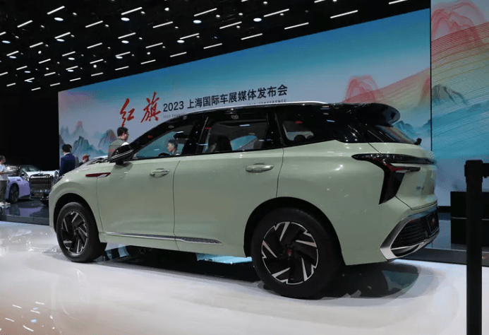三种动力可选轴距超2米7，定位紧凑级SUV 红旗HS3 7月中旬上市_搜狐汽车_搜狐网