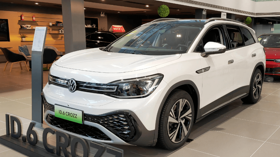 ID.6 CROZZ最高官降8.7万，养车一年也能多省250元？_搜狐汽车_搜狐网
