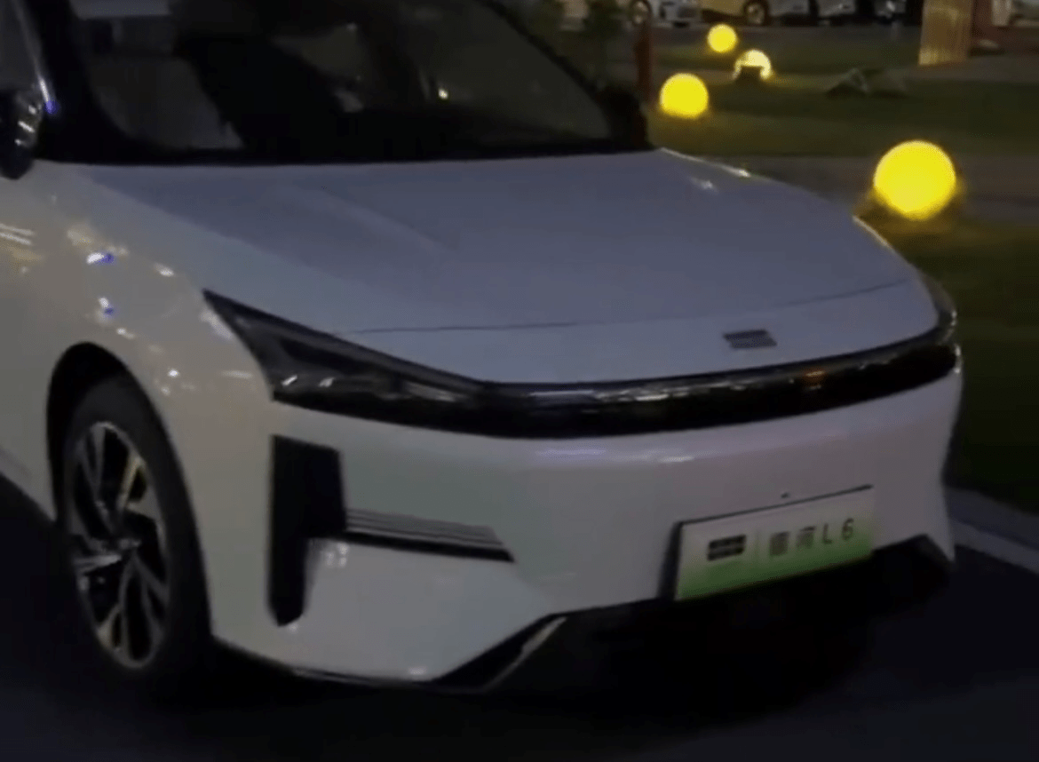 吉利银河L6现身街头，大过秦PLUS，续航超1370km，比亚迪不香了？_搜狐汽车_搜狐网