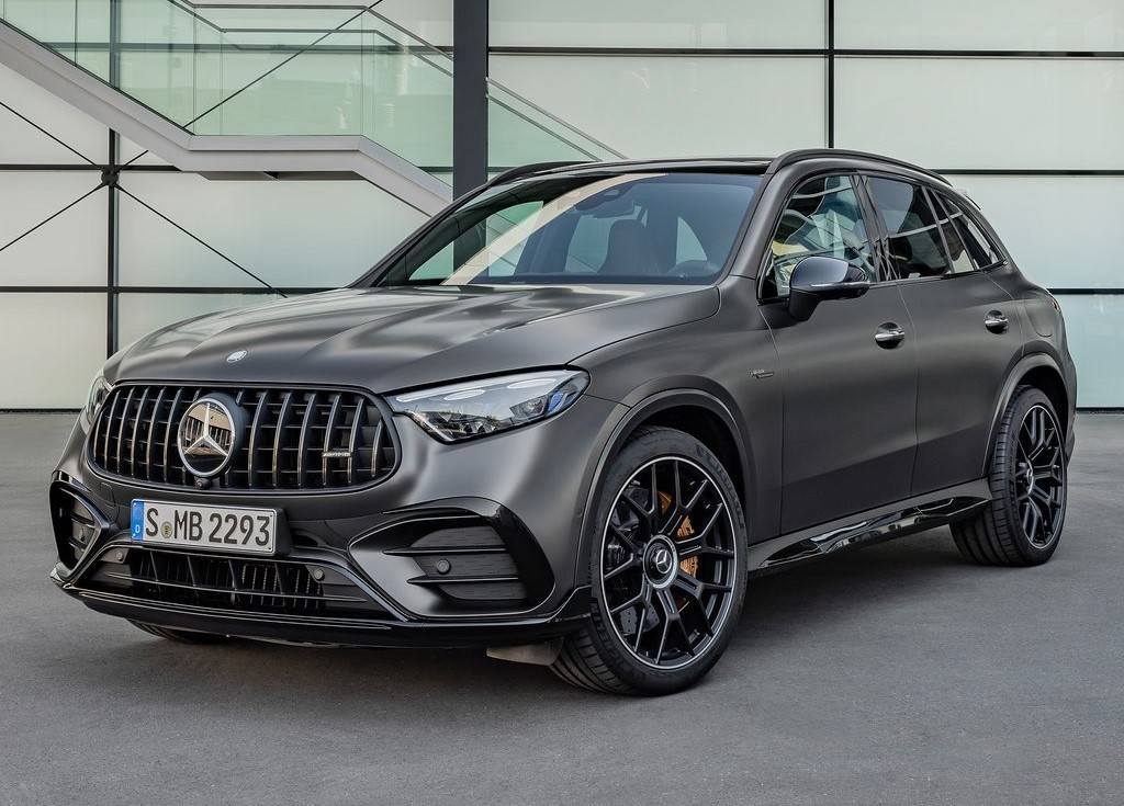 全新奔驰AMG GLC官图发布！2.0T发动机爆发出421匹马力_搜狐汽车_搜狐网