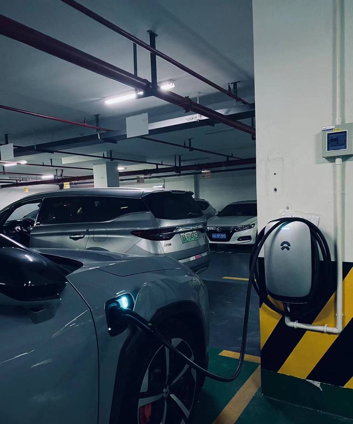 蔚来ES8对比宝马X5L：3年真能省出一台X3？！_搜狐汽车_搜狐网