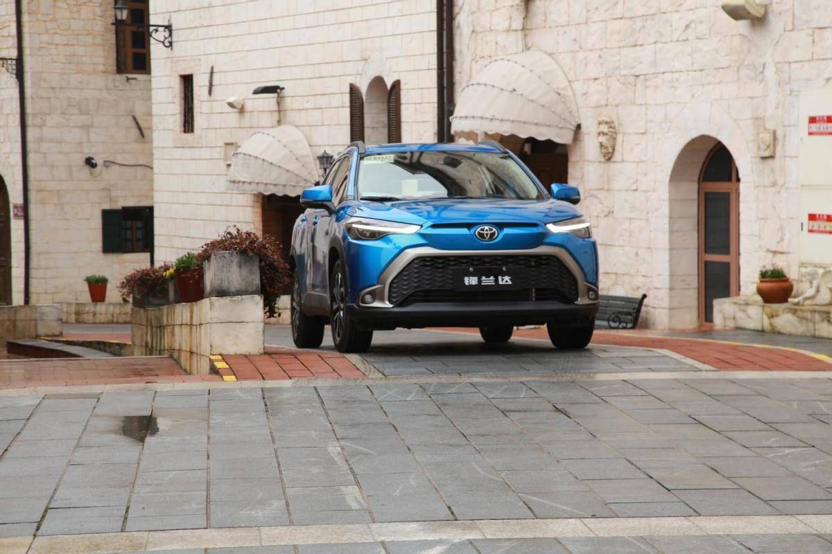 14.58万起，红旗HS3定位豪华A+级SUV，对比合资车型如何？_搜狐汽车_搜狐网