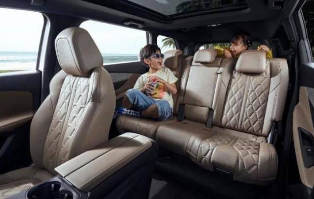 “被遗忘”的合资中型SUV，标配8AT完胜CRV，仅售14万却无人识货_搜狐汽车_搜狐网