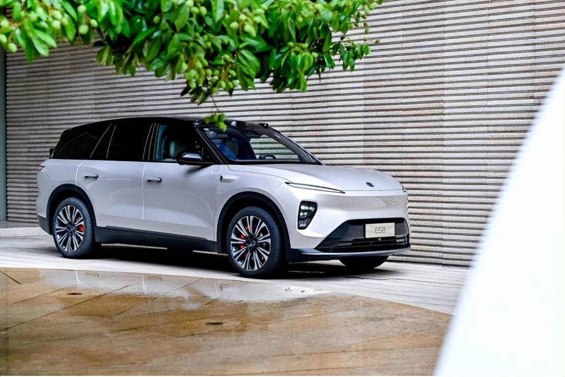 性能更进一步的新ES8,这回要接棒X5L了吗?_搜狐汽车_搜狐网