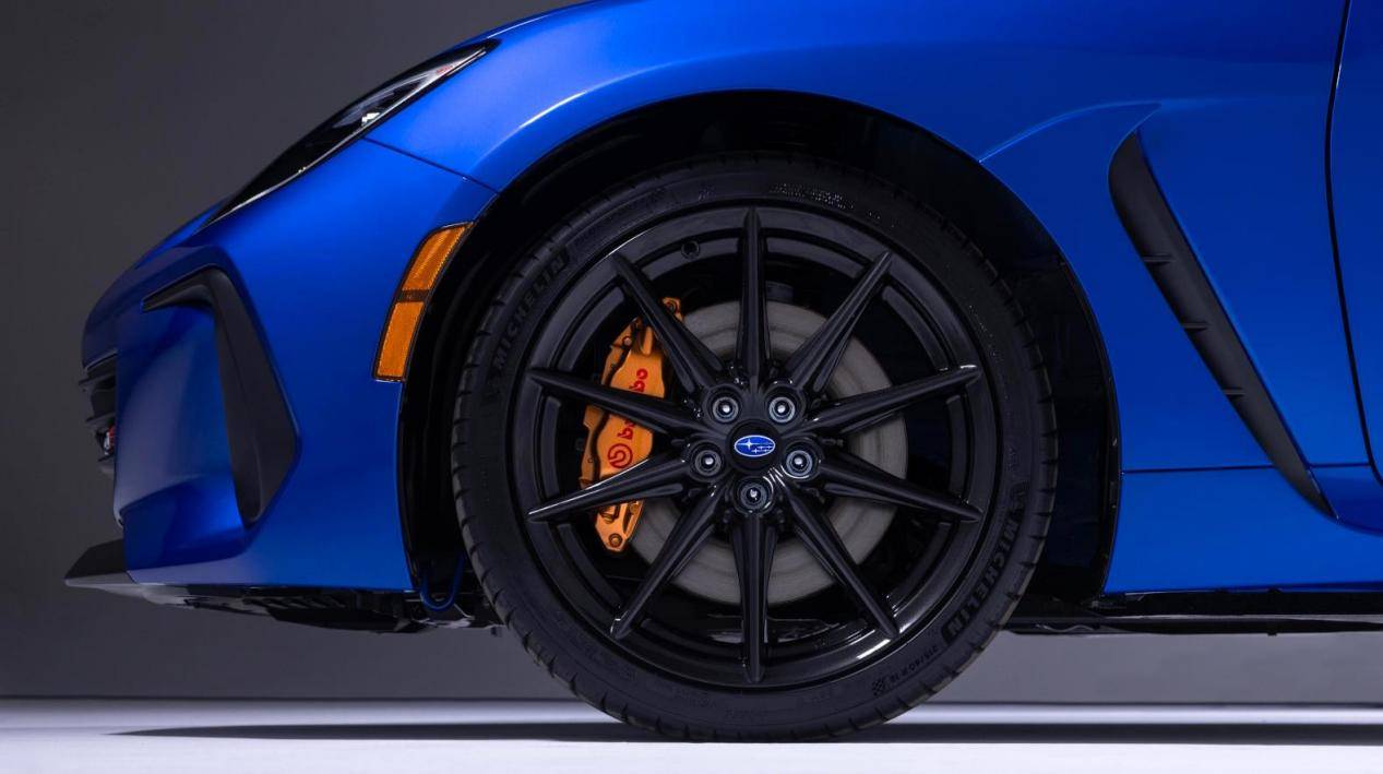 2024款斯巴鲁BRZ tS，高性能部门STi打造，Brembo金色卡钳_搜狐汽车_搜狐网