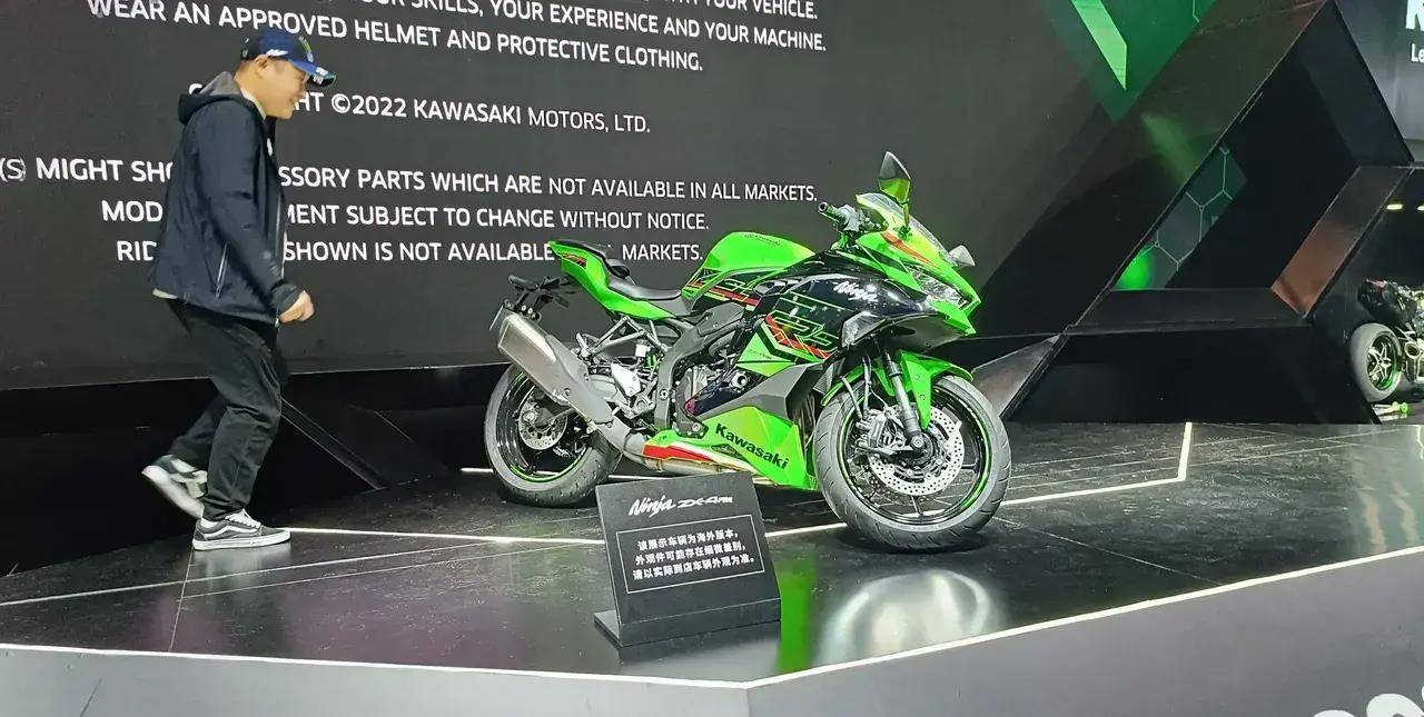 原创：川崎ZX-4R和凯越450RR被测火了，但有什么好争的？_搜狐汽车_搜狐网