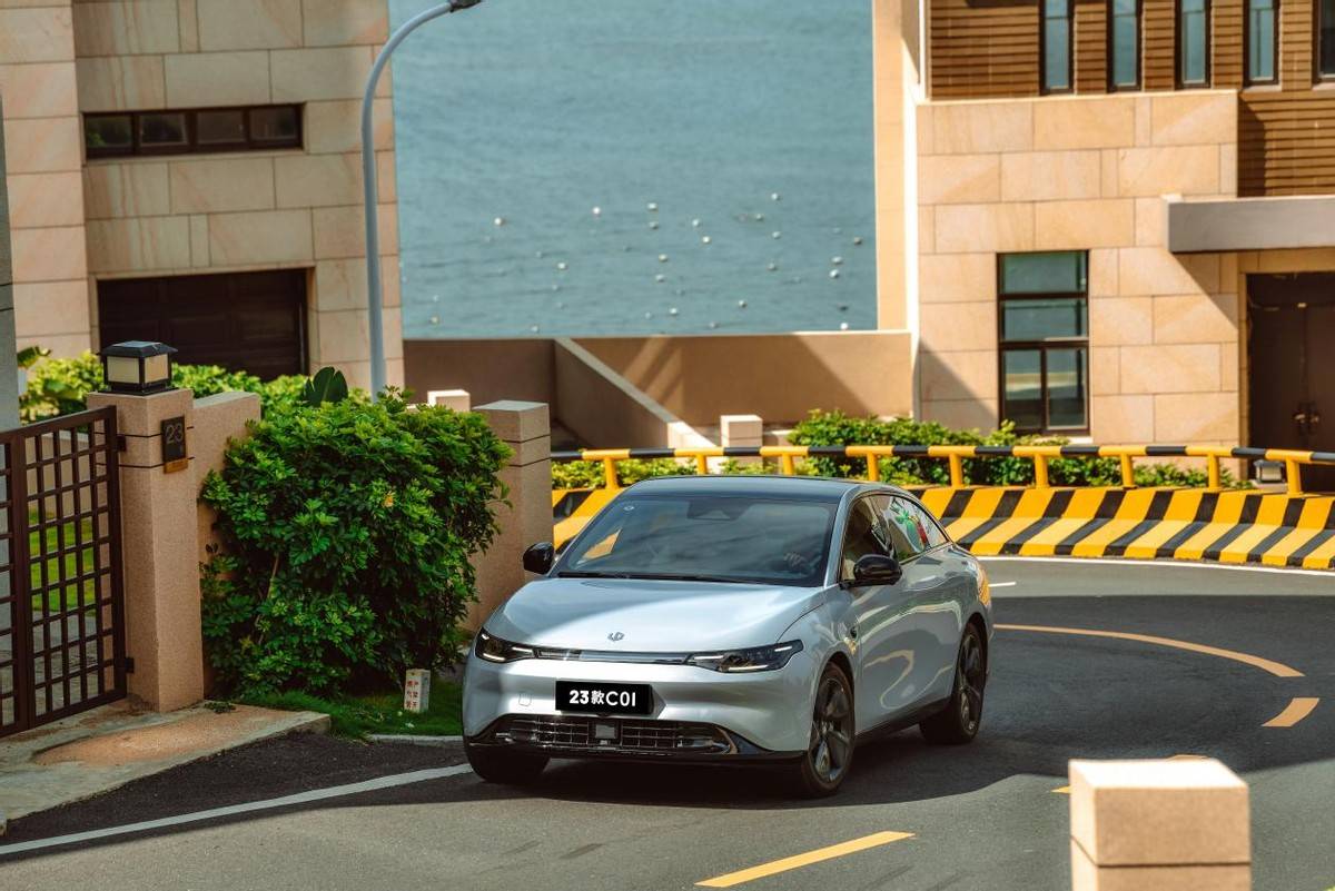 热门纯电家轿不会选，零跑C01、深蓝SL03、比亚迪汉该选谁？_搜狐汽车_搜狐网