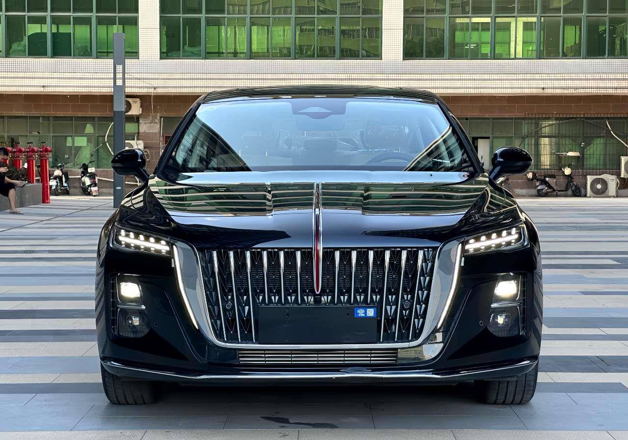 公务员买车，建议看它，车长近5米，配9气囊，外观大气有排面_搜狐汽车_搜狐网