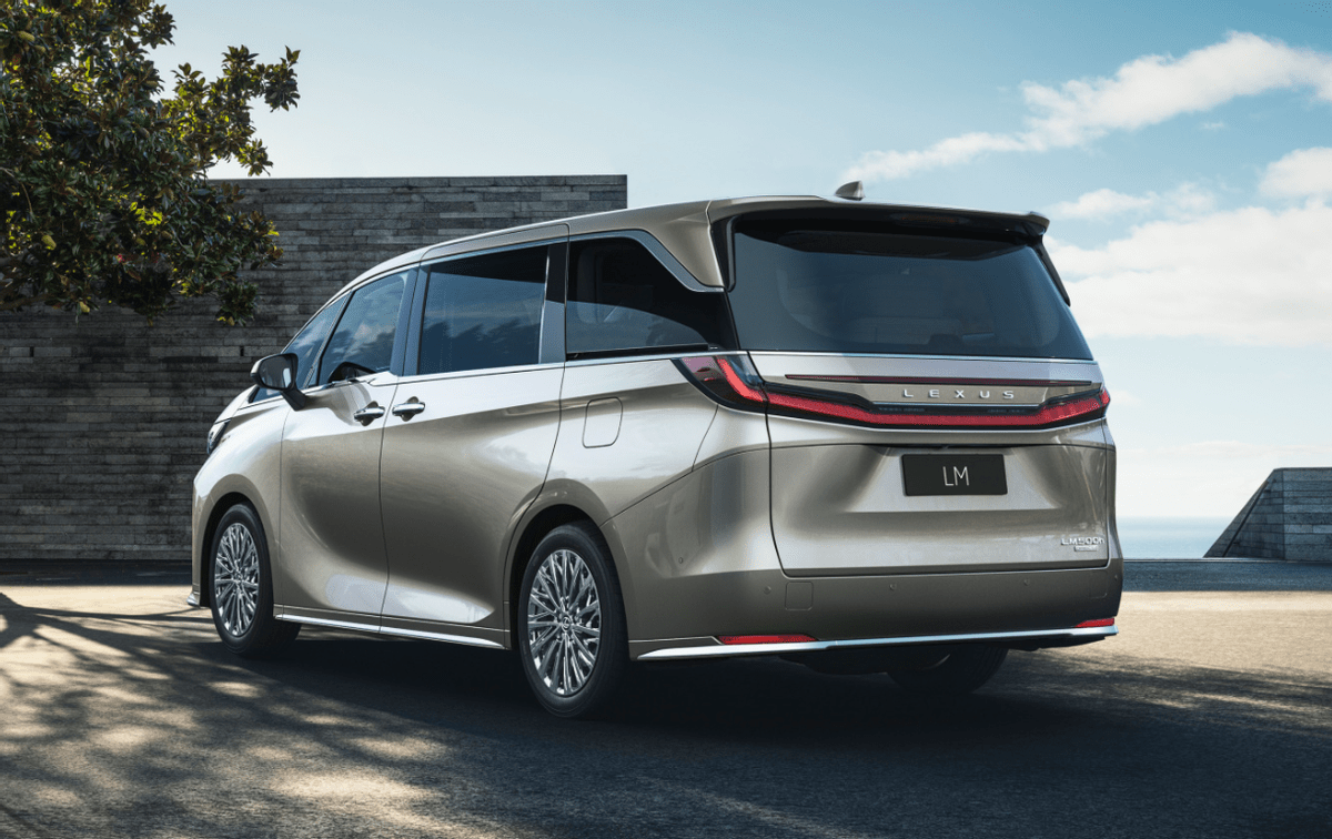 全新雷克萨斯LM 350h七座隽雅版上市 售119.9万元_搜狐汽车_搜狐网