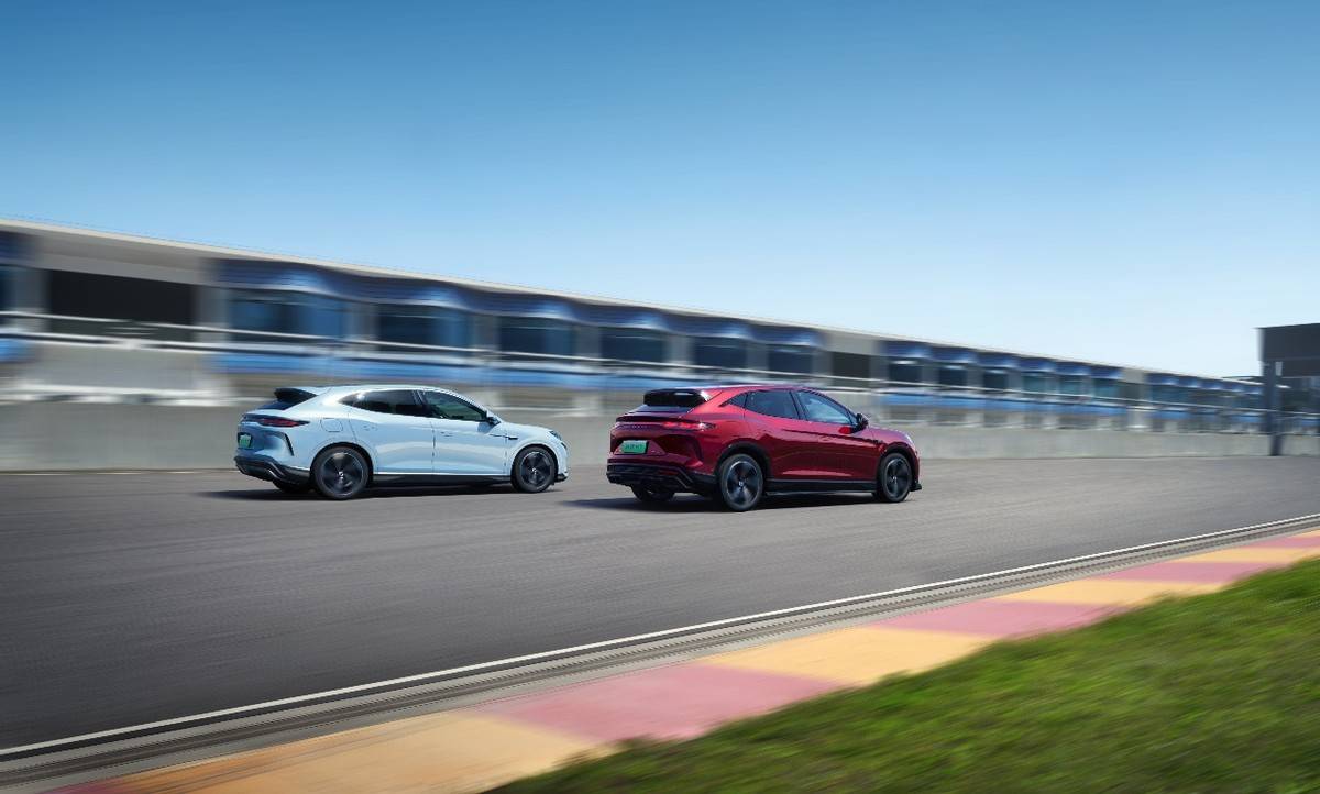 30万级SUV智能竞争白热化，腾势N7全面对比理想L7_搜狐汽车_搜狐网