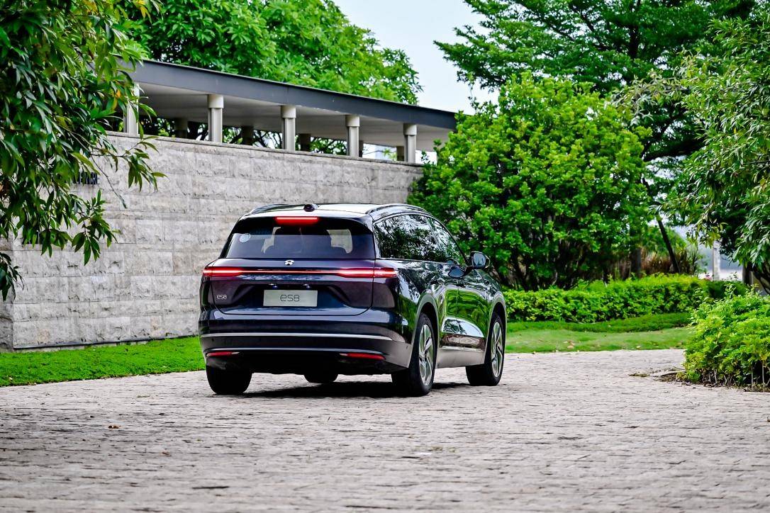 顶配L9碰上标配ES8，谁更“顶级”？_搜狐汽车_搜狐网