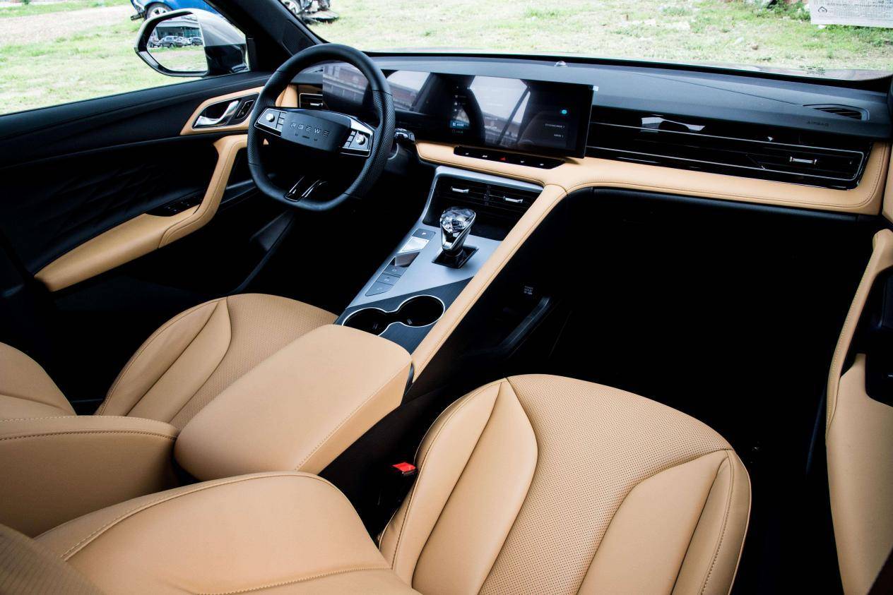 选车不纠结，这款优惠2.4万，售12.99万的全新荣威超混eRX5是绝佳选择_搜狐汽车_搜狐网