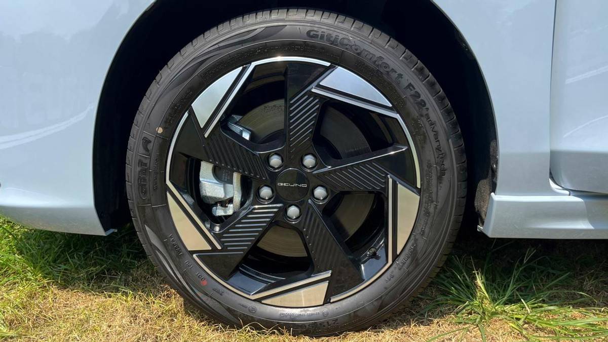 新EU5 PLUS续航、造型、舒适全面升级，家轿的不二选择！_搜狐汽车_搜狐网