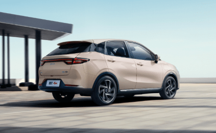 无音乐不人生，哪吒AYA“敞”开唱，视听来袭！_搜狐汽车_搜狐网