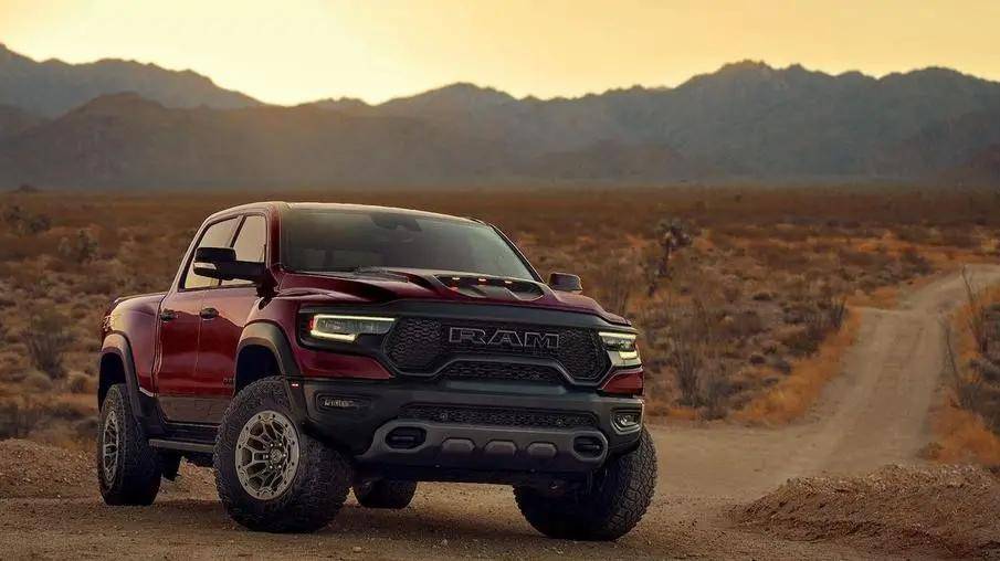 道奇 2024 Ram 1500 TRX：最后的702马力越野皮卡_搜狐汽车_搜狐网