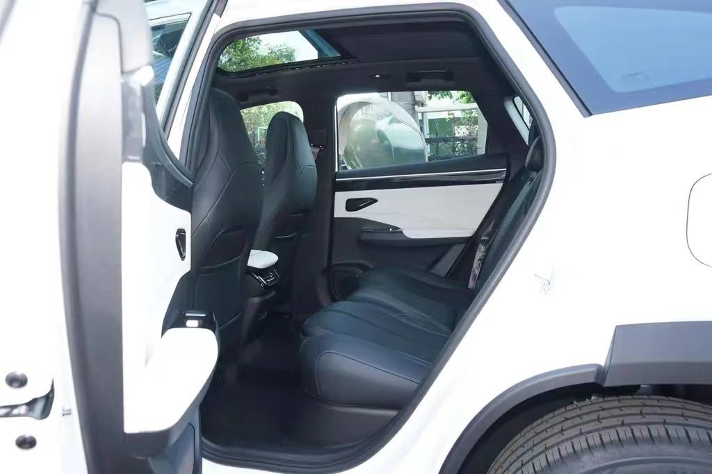 最强混动1.5T，配置给力，综合续航超1370公里，带您全面解析银河L7_搜狐汽车_搜狐网